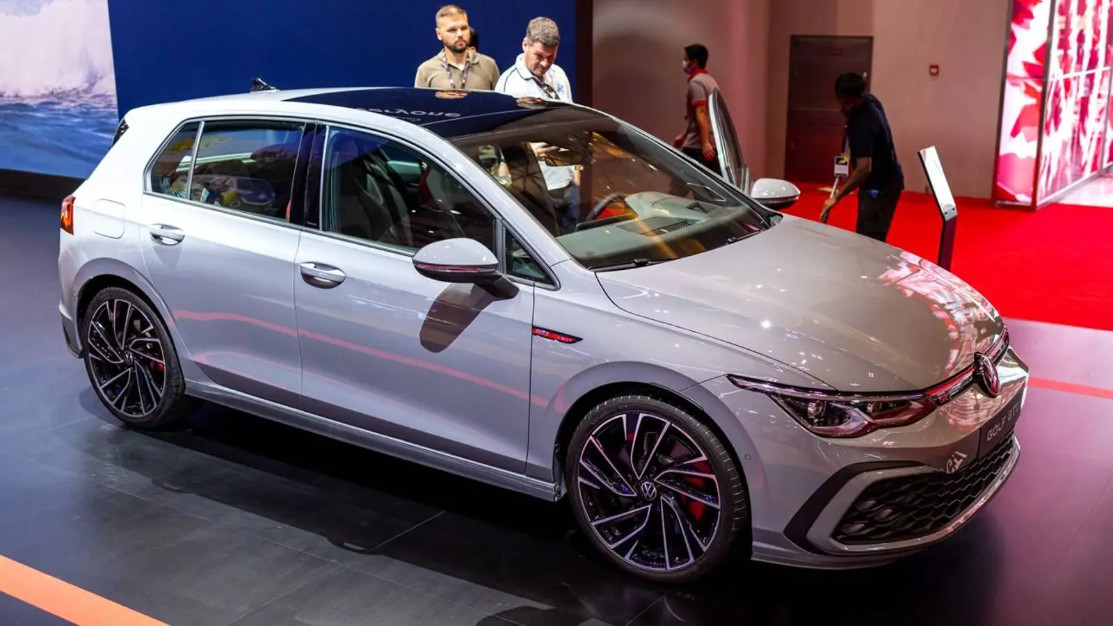 Volkswagen moves Golf production to Mexico for cost savings