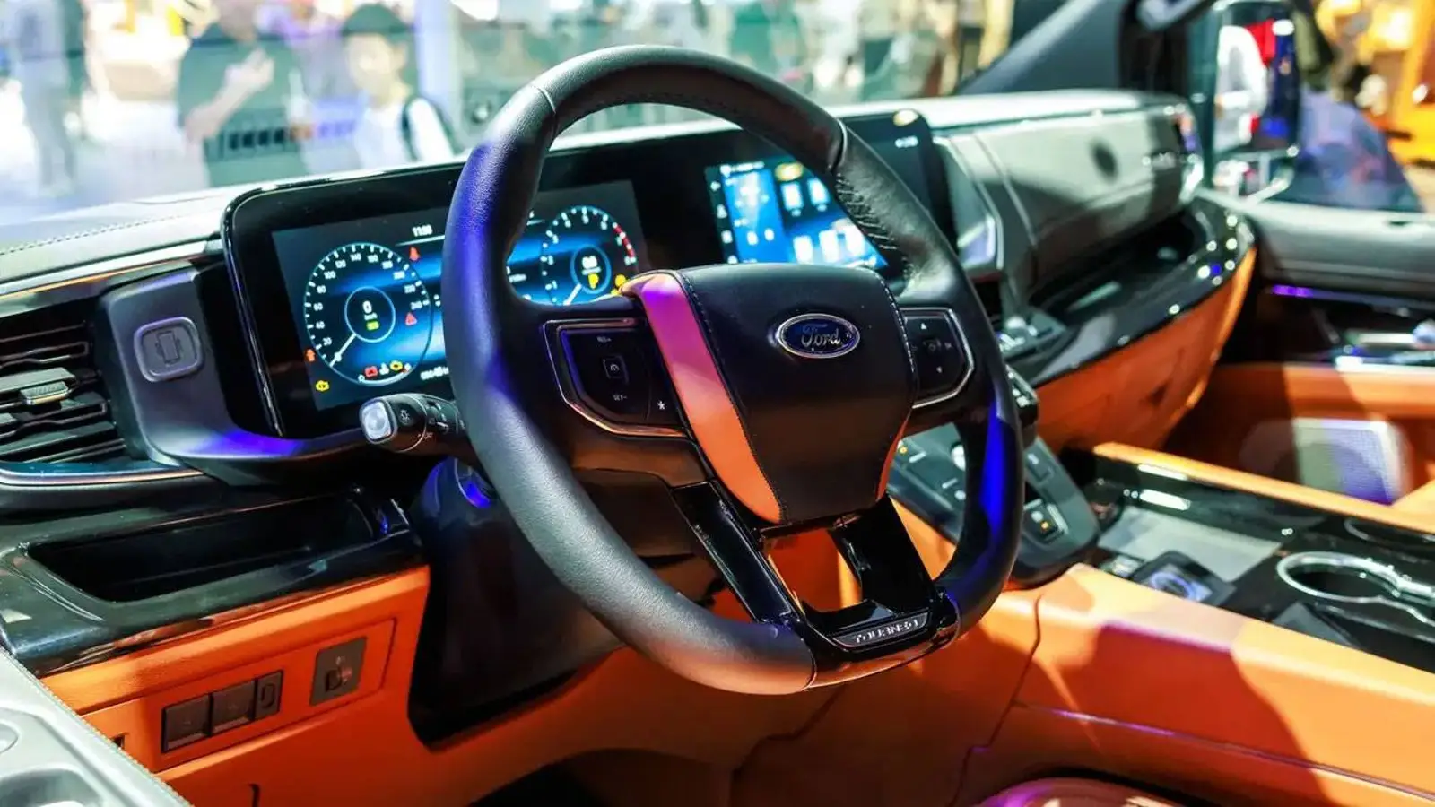 Ford patents transformable car cabins for flexible vehicle interiors